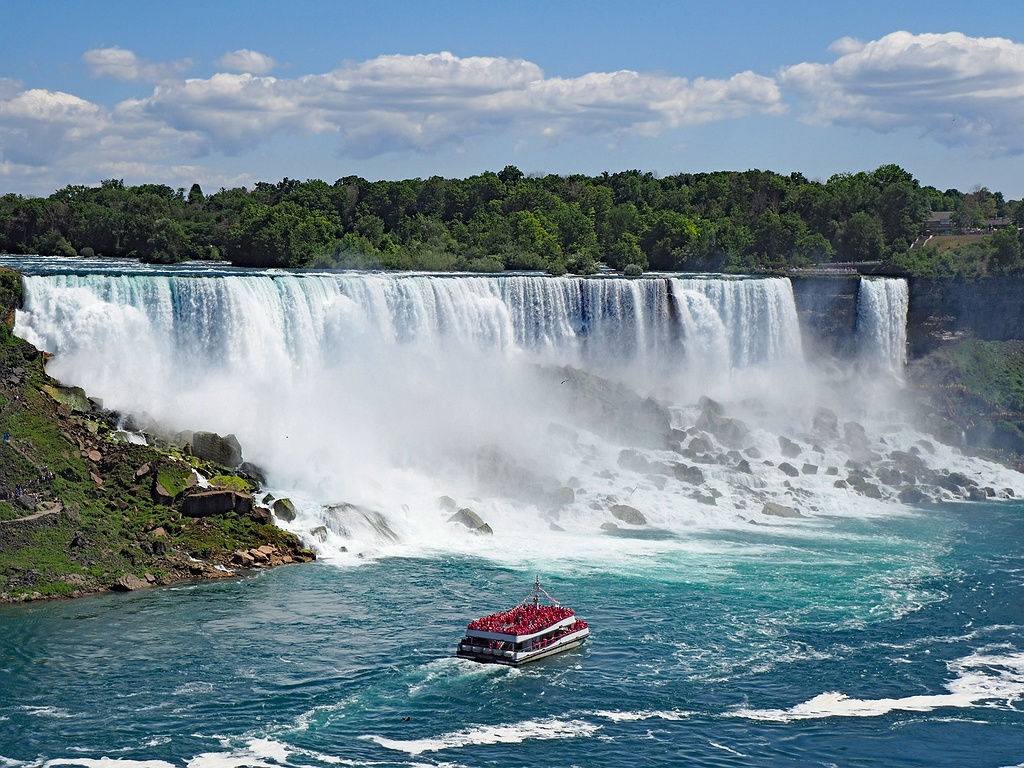7 Nights New York and Niagara Falls Holiday Package @ £1,149